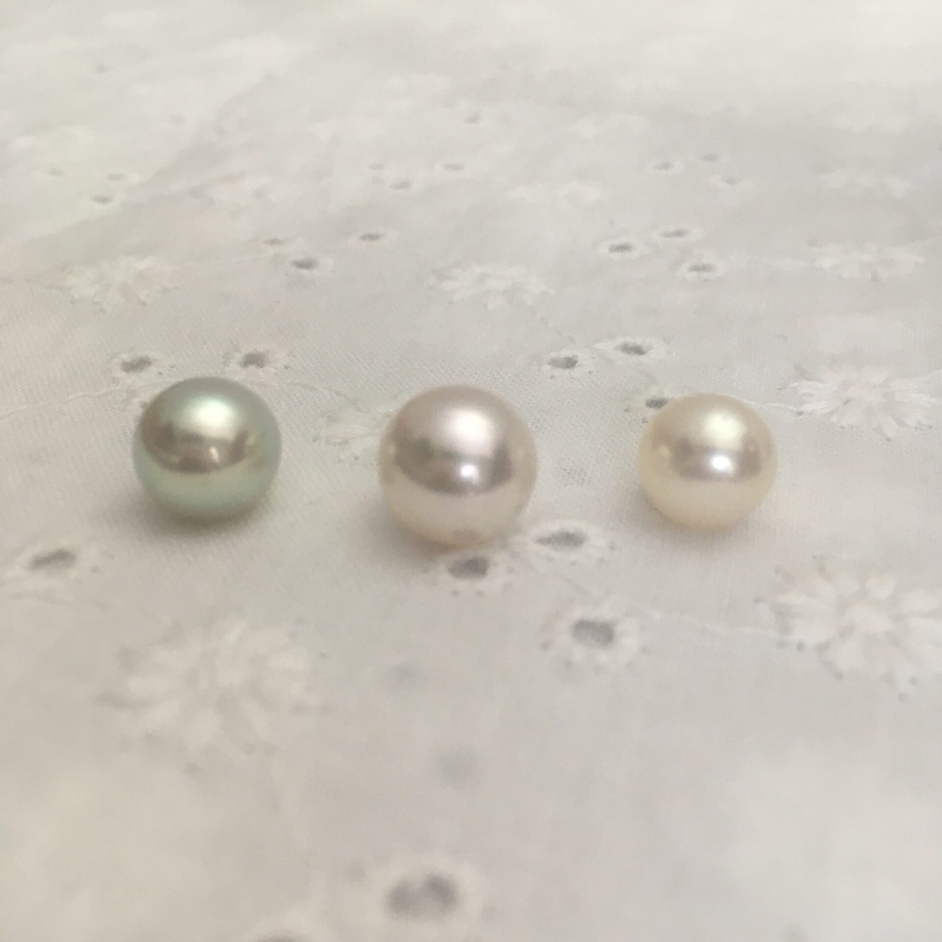 How to Choose Quality Pearls: Shine, Nacre, and Wounds Explained ...